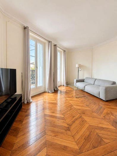Mairie, Paris 8ème arrondissement : Appartement 4 pièces à louer
