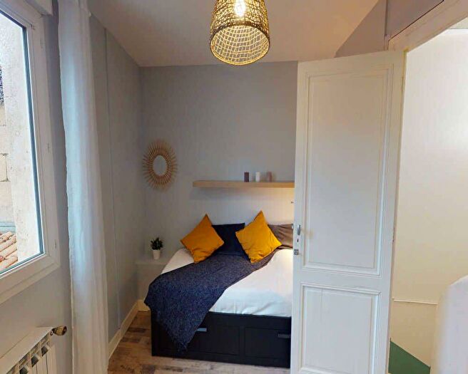 Nansouty, Saint Genès, Bordeaux : Appartement 6 pièces à louer