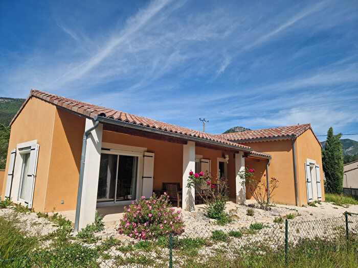 Maison à vendre - La Motte-Chalancon - 3 pièces - 2 chambres