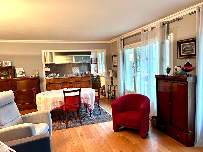 Appartement à vendre - Maisons-Laffitte, Est - 4 pièces - 2 chambres