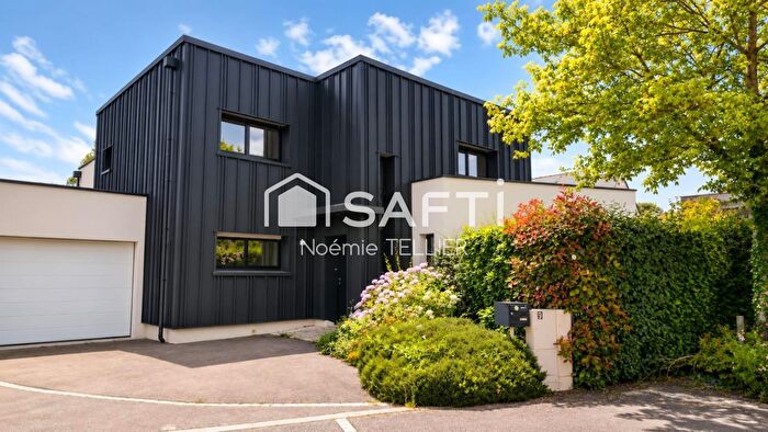 Maison 6 pièces à Noyal-sur-Vilaine, à vendre