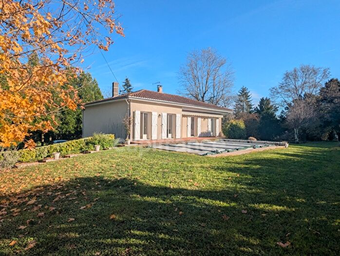 Maison à vendre - Juillac-le-Coq - 5 pièces - 3 chambres