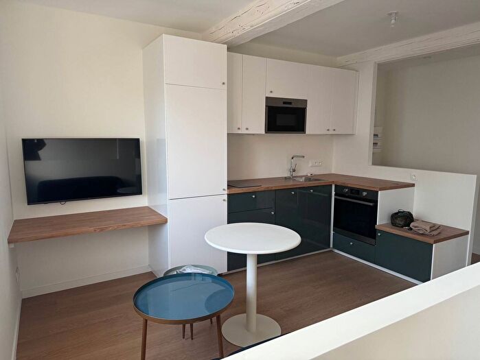 Appartement à louer - Centre Ville, Tassin-la-Demi-Lune - 2 pièces - 1 chambre