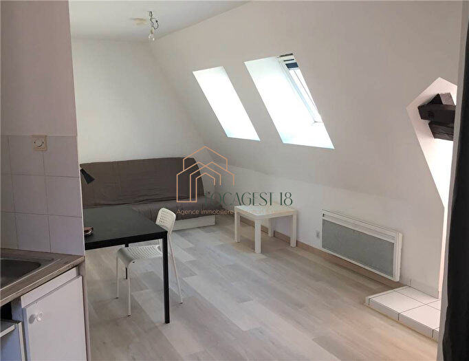 Appartement 1 pièce à Bourges, Centre-ville, Charlet, Lahitolle, Pignoux, Sembat, à louer