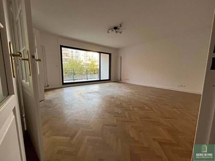 Plateau Nord, Suresnes : Appartement 4 pièces à louer
