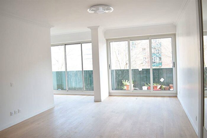 Appartement à louer - Paris ème arrondissement - 3 pièces - 2 chambres