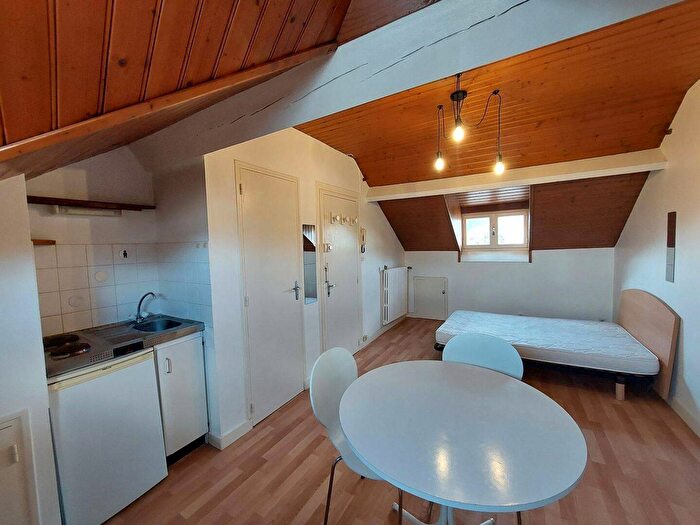 Centre, Angers : Appartement 1 pièce à louer