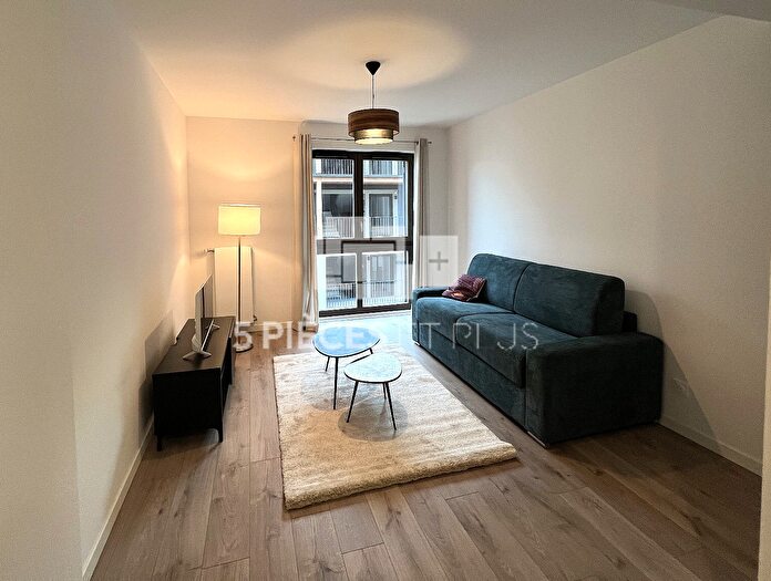 Appartement à louer - Nanterre, Parc Nord - 1 pièce - 3 chambres