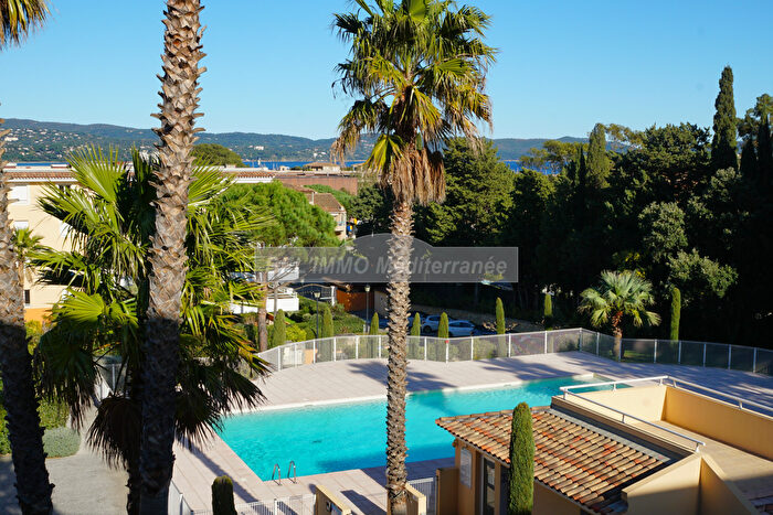 Appartement à vendre - Cavalaire-sur-Mer, Centre-ville - 3 pièces - 2 chambres