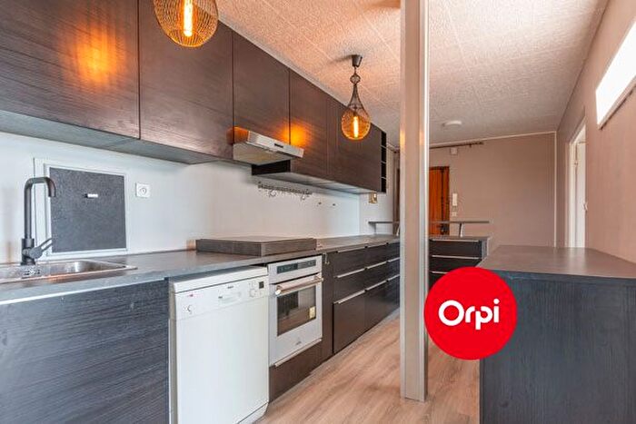 Appartement à vendre - Saint-Priest, Centre-ville - 3 pièces - 2 chambres