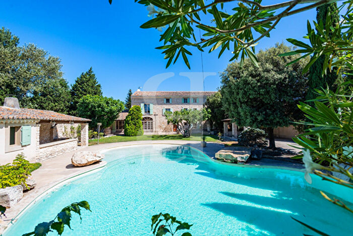 Maison à vendre - Carpentras, Est - 8 pièces - 6 chambres