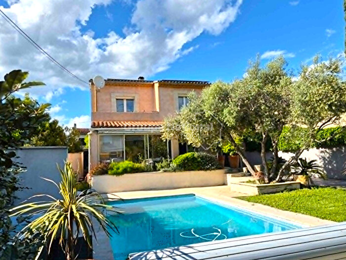 Carpentras, Nord : Maison 4 pièces à vendre