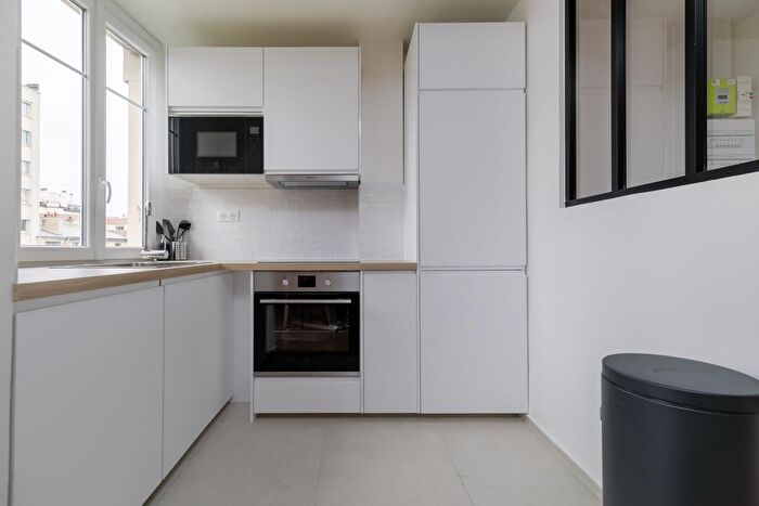 Appartement à louer - Paris e , Gambetta - 2 pièces - 1 chambre