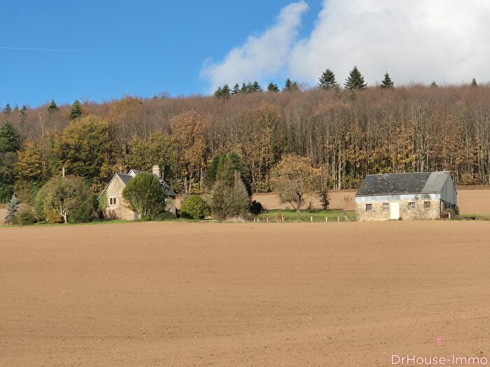 Maison 5 pièces à Saint-Pois, à vendre
