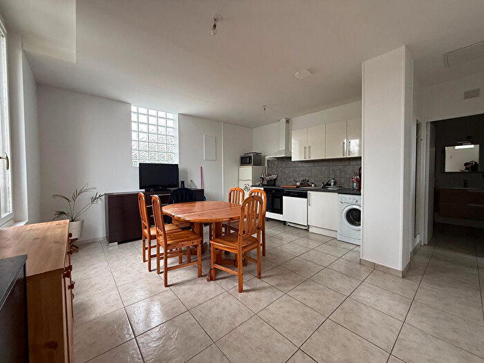 Les Mureaux, Nouvelle France : Appartement 3 pièces à vendre