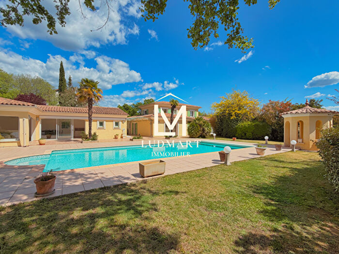 Maison 7 pièces à Saint-Antonin-du-Var, à vendre