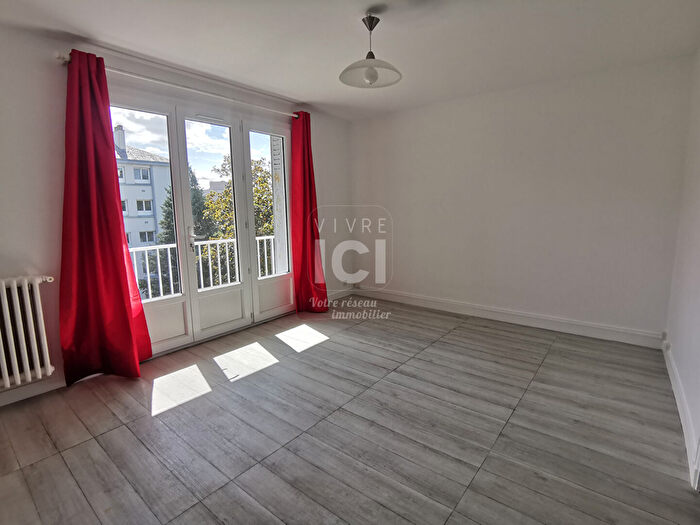Appartement à louer - Saint-Sébastien-sur-Loire, Ouest - 4 pièces - 3 chambres
