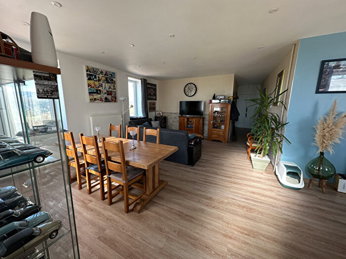 Maison à vendre - Grézolles - 8 pièces - 4 chambres