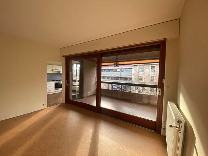 Appartement à louer - Rodez, Cité Lalande - 5 pièces - 3 chambres