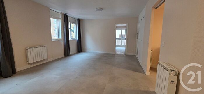 Appartement à louer - Annecy, Centre-ville, Vieille ville, Marquisats - 4 pièces - 3 chambres