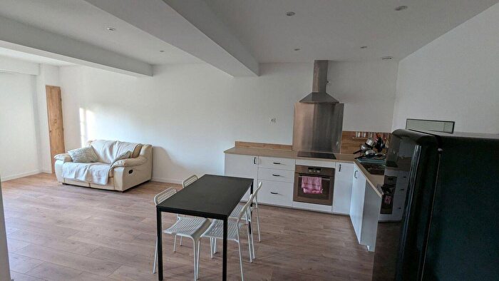 Charlemagne, Vienne : Appartement 3 pièces à louer