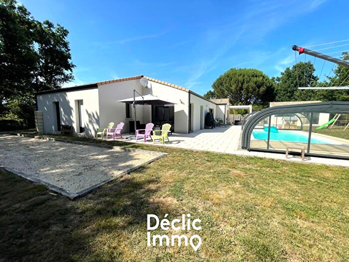 Moutiers-les-Mauxfaits : Maison 5 pièces à vendre