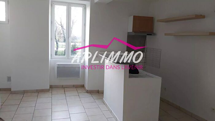 Appartement à louer - Rochemaure - 2 pièces - 1 chambre