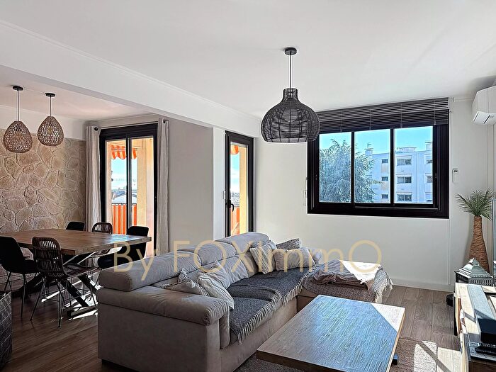 Appartement à vendre - Saint-Laurent-du-Var, Jacquons, Plateaux Fleuris - 3 pièces - 2 chambres