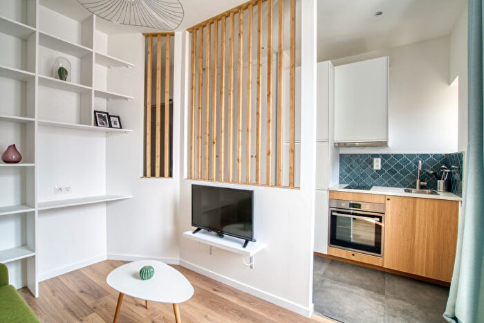 Appartement à louer - Villeurbanne, Perrallière - 1 pièce