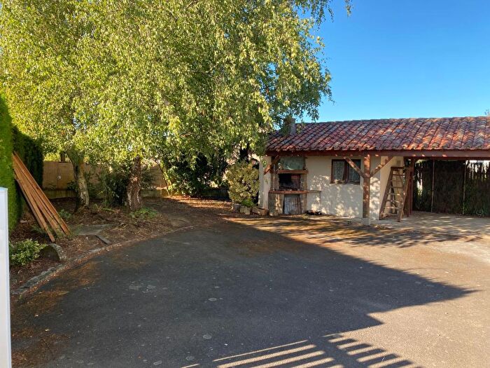 Maison 4 pièces à louer à Gorges
