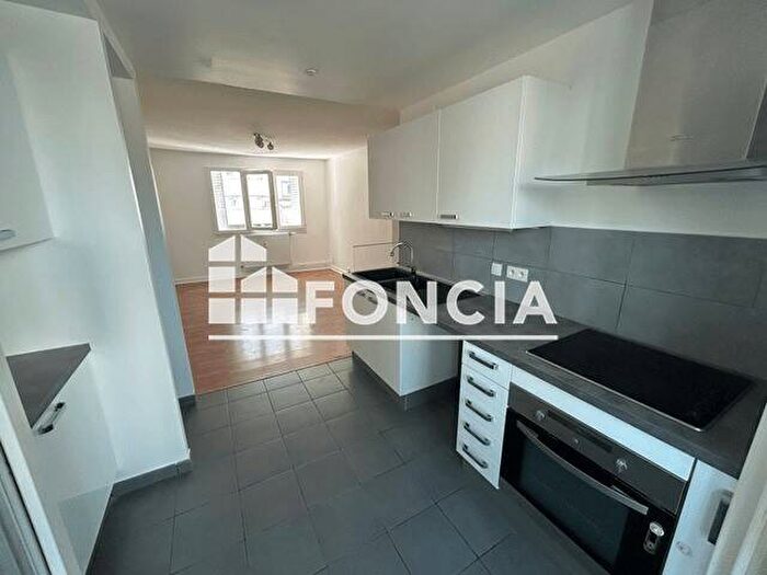 Le Village, Saint-Martin-dHères - Appartement 3 pièces à louer