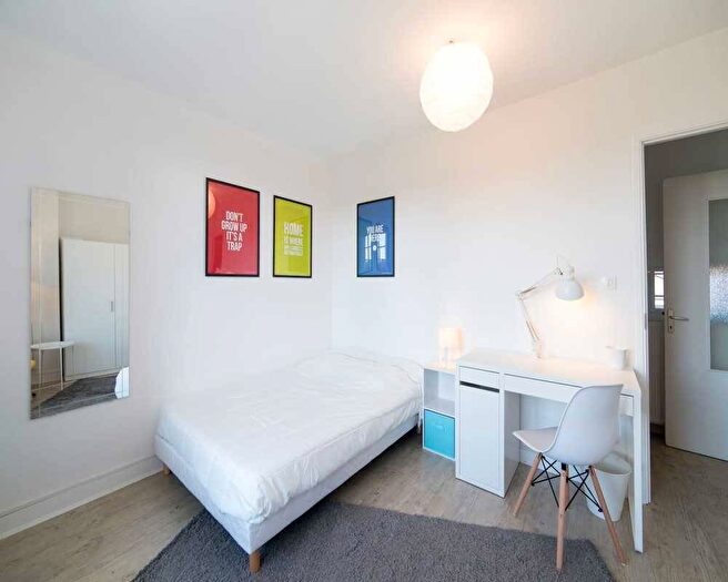 Appartement à louer - Sauzelong, Rangueil, Toulouse - 4 pièces - 4 chambres