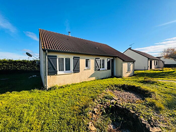 Maison à vendre - Saint-Parize-le-Châtel - 5 pièces - 2 chambres