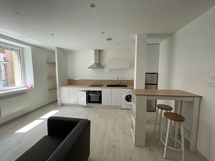 Appartement à louer - Centre Ville, Montceau-les-Mines - 2 pièces - 1 chambre