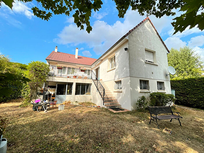 Maison 7 pièces à Épernon, à vendre