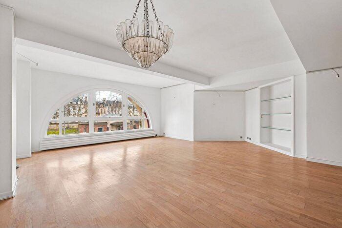 Appartement à louer - Arsenal, Paris ème - 4 pièces - 3 chambres