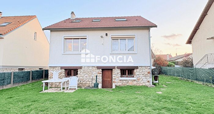 Maison à vendre - Grigny, Centre-ville, Blanc Manteaux - 5 pièces - 3 chambres