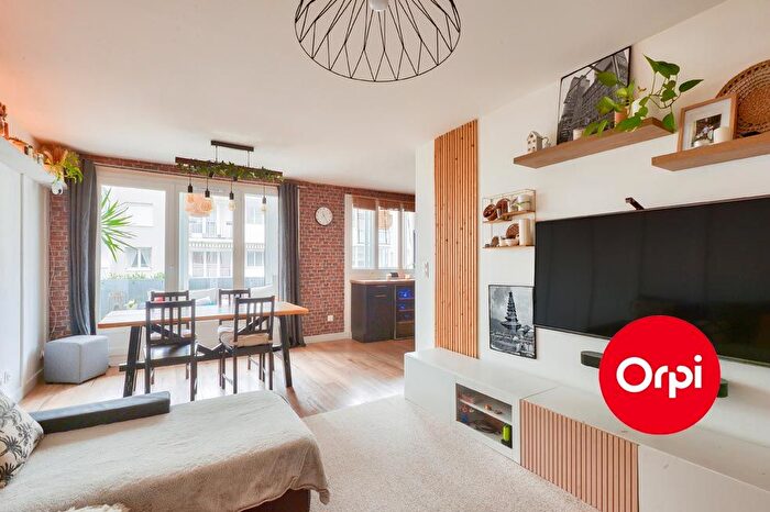 Appartement à vendre - Saint-Priest, Revaison - 4 pièces - 3 chambres