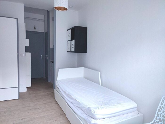 Appartement à louer - Ballainvilliers, Clermont-Ferrand - 1 pièce