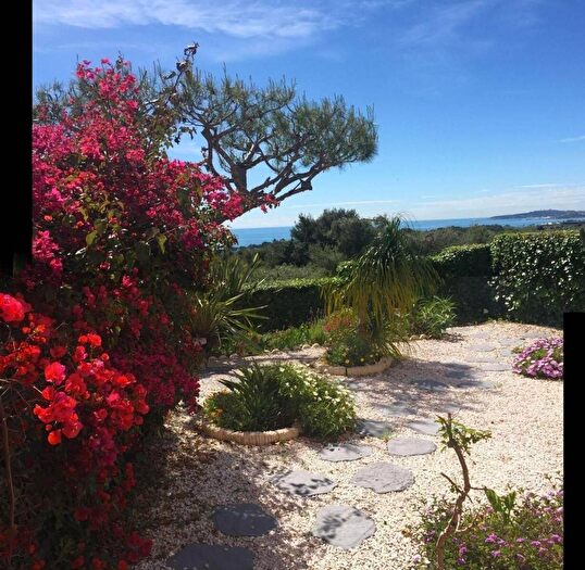 Appartement à louer - Villeneuve-Loubet - 2 pièces - 1 chambre