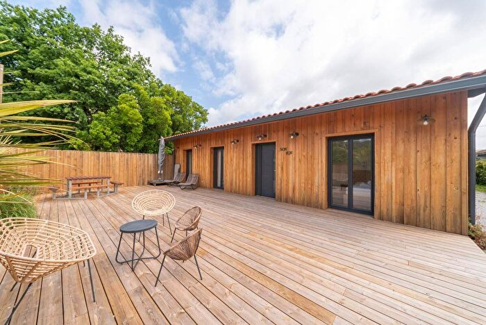 Nord Ouest, Andernos-les-Bains : Maison 6 pièces à louer