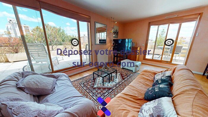 Appartement à louer - Gratte Ciel, Villeurbanne - 5 pièces - 4 chambres