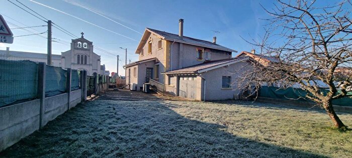 Maisons à vendre et appartements à louer - 3