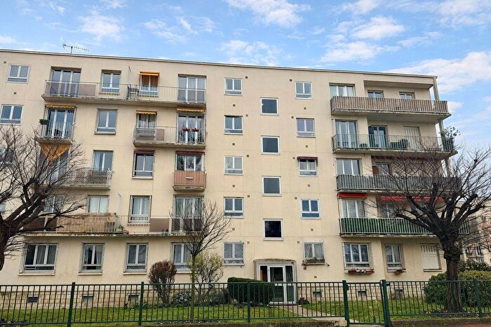 Appartement à louer - Bord de Seine-Les Martinets, Rueil-Malmaison - 2 pièces - 1 chambre
