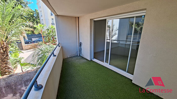 Appartement 3 pièces à Marseille 8ème, Perier, à louer