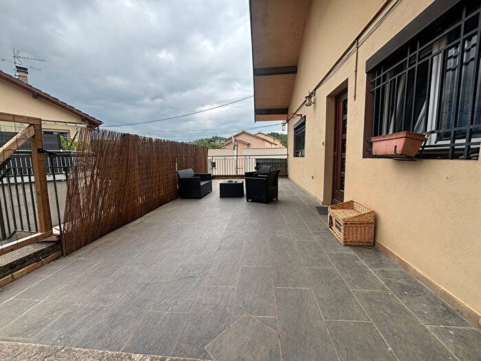 Autres quartiers et hameaux, Pont-Évêque - Appartement 4 pièces à louer