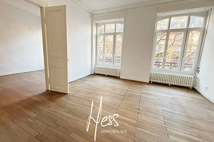 Appartement à louer - Strasbourg - 5 pièces - 3 chambres