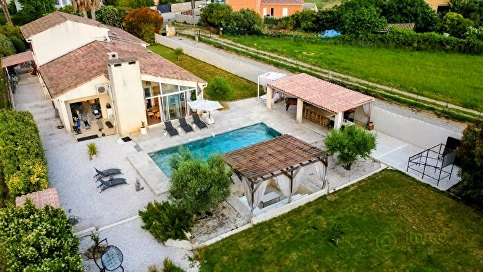 Maison 7 pièces à Plaissan, à vendre