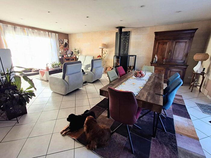 Maison à vendre - Saint-Christoly-de-Blaye - 4 pièces - 3 chambres