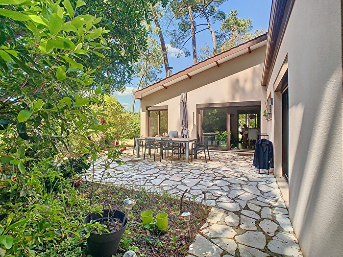 Maison à vendre - Le Taillan-Médoc - 6 pièces - 4 chambres